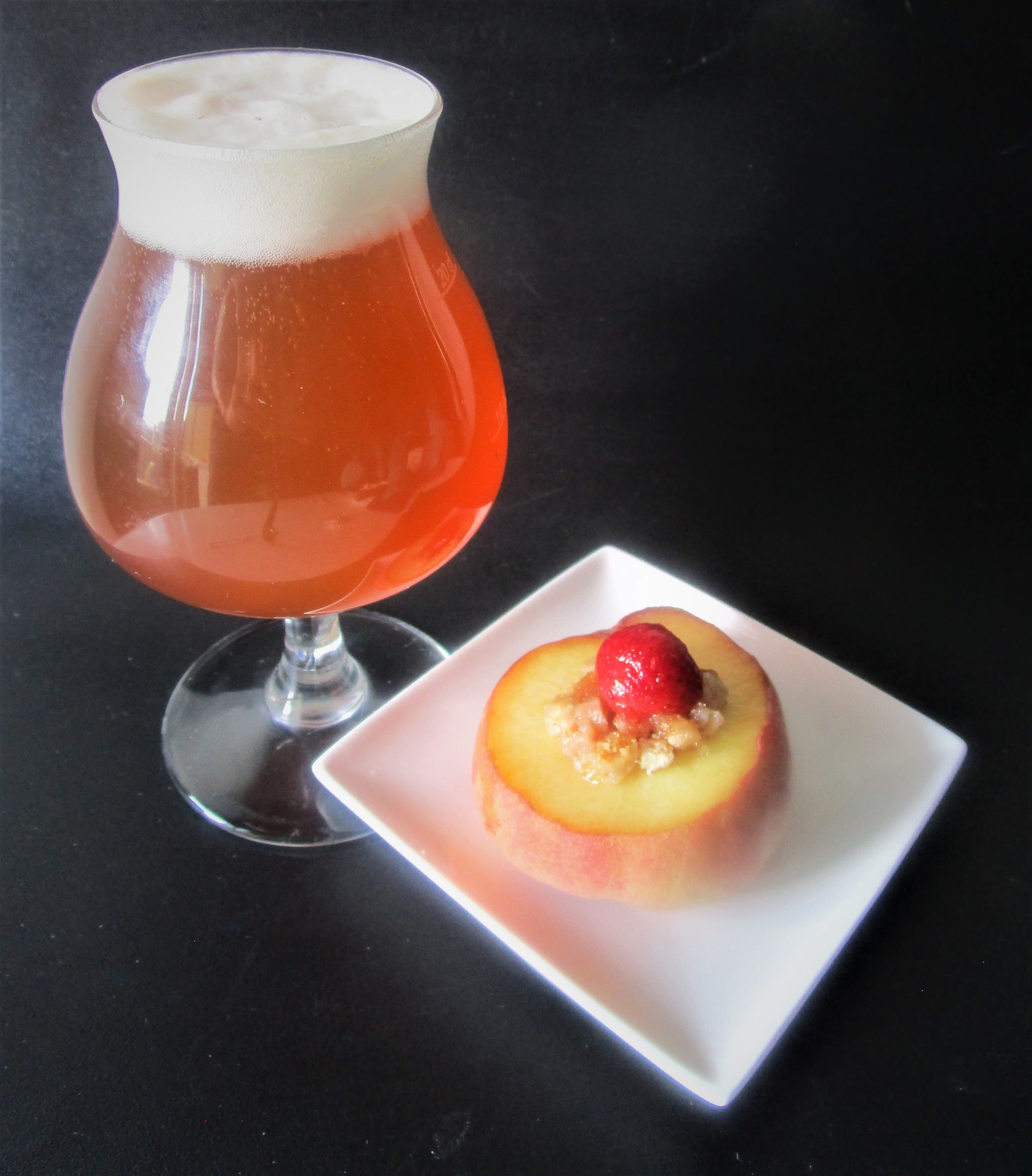 Perzik met suikerbrood en aardbeien - Bier Cuisine